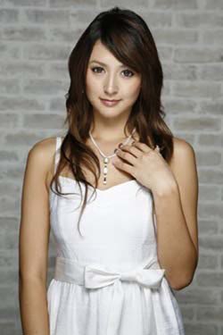 Leah Dizon performs outside Japan | Sugoi Stuff